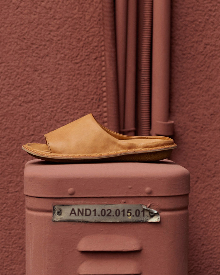 SAINT TROPEZ Leather Fawn Tan – VIBAe